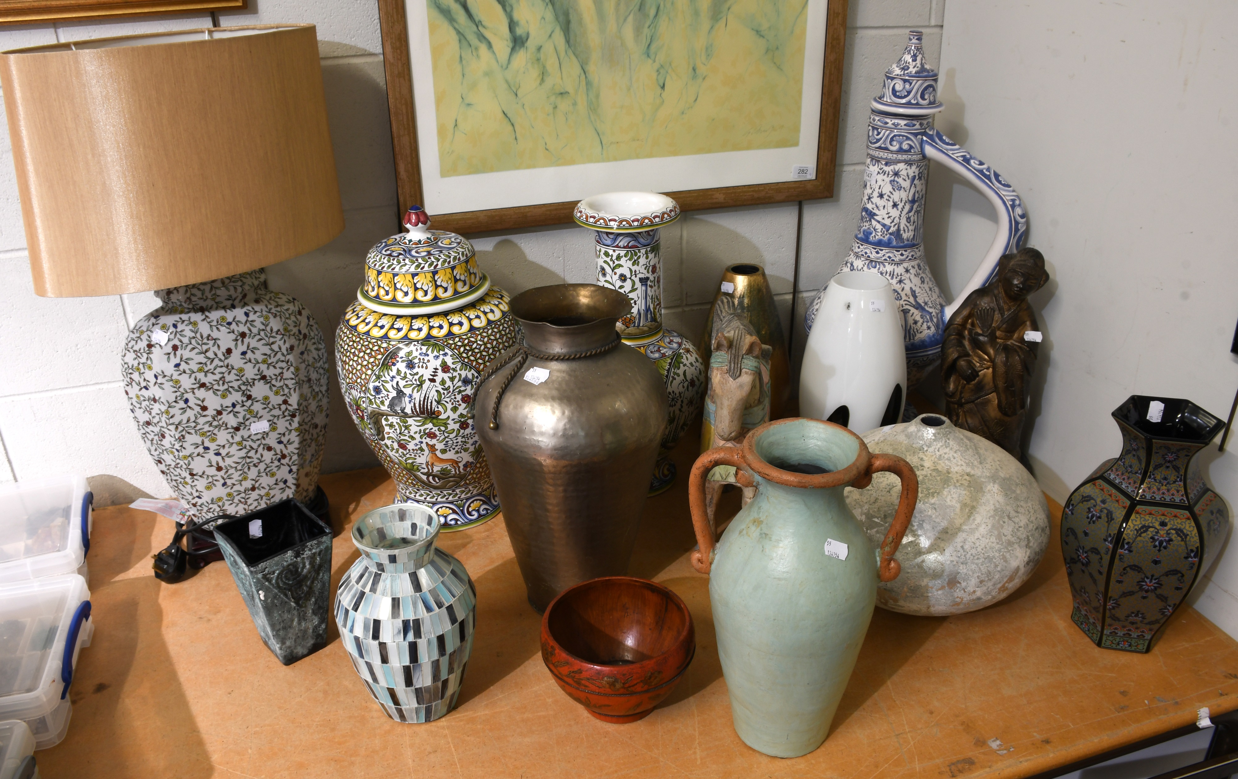 Lot 197 - Decorative Modern Glass, Pottery and Resin